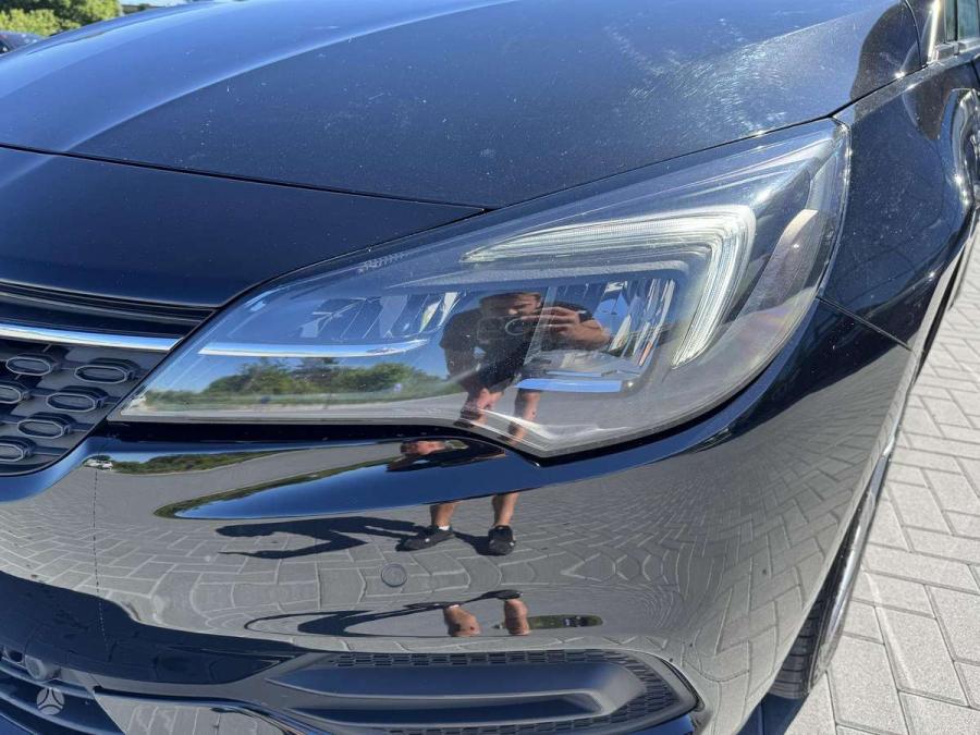 Black Opel Astra 2021 in Telschi, with an engine capacity of 1.20 L and mileage of 161 thousand km for 7999 €, photo 12 on AUTOMOTO.COM.LV