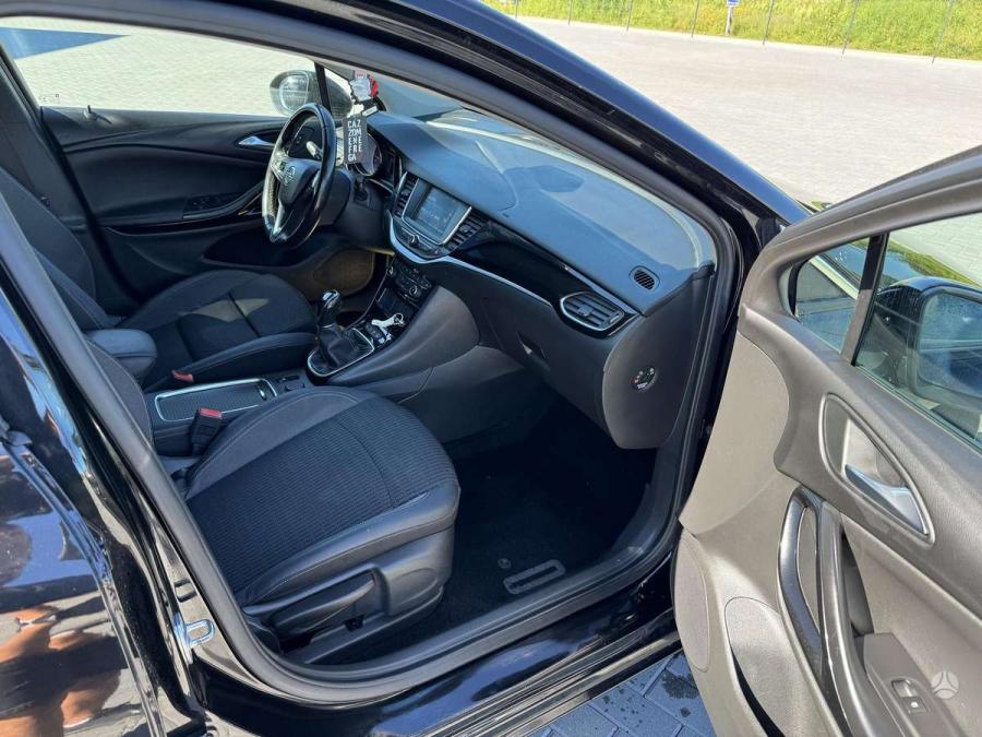 Black Opel Astra 2021 in Telschi, with an engine capacity of 1.20 L and mileage of 161 thousand km for 7999 €, photo 25 on AUTOMOTO.COM.LV