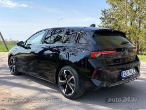 Black Opel Astra 2022 in Tallinn, with an engine capacity of 1.20 L and mileage of 47 thousand km for 18800 €, photo 6 on AUTOMOTO.COM.LV