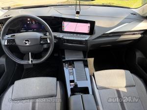 Black Opel Astra 2022 in Tallinn, with an engine capacity of 1.20 L and mileage of 47 thousand km for 18800 €, photo 13 on AUTOMOTO.COM.LV
