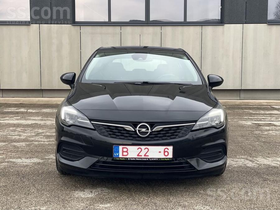 Black Opel Astra 2022 in Riga, with an engine capacity of 1.50 L and mileage of 192 thousand km for 7390 €, photo 3 on AUTOMOTO.COM.LV