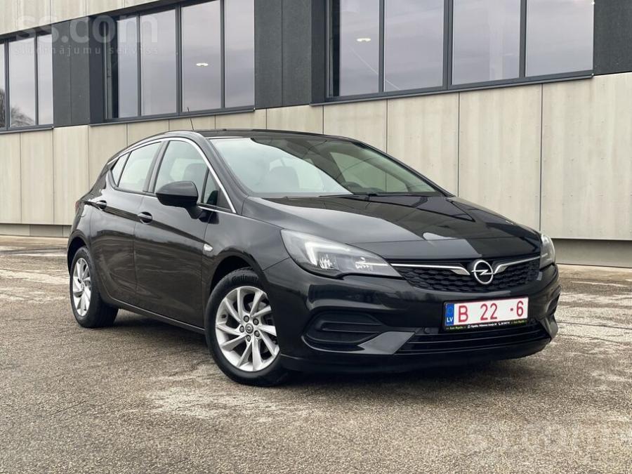Black Opel Astra 2022 in Riga, with an engine capacity of 1.50 L and mileage of 192 thousand km for 7390 €, photo 4 on AUTOMOTO.COM.LV