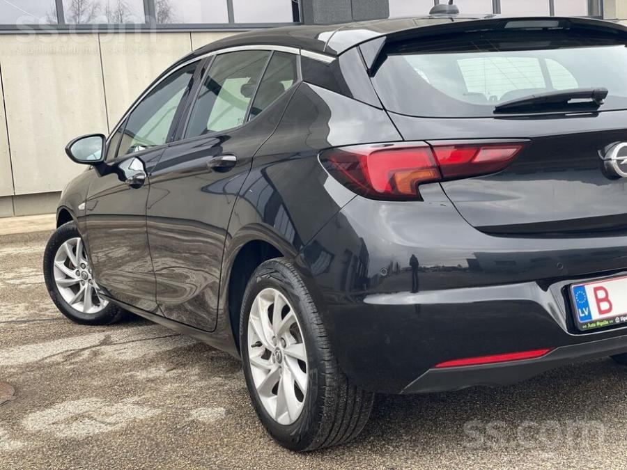 Black Opel Astra 2022 in Riga, with an engine capacity of 1.50 L and mileage of 192 thousand km for 7390 €, photo 9 on AUTOMOTO.COM.LV