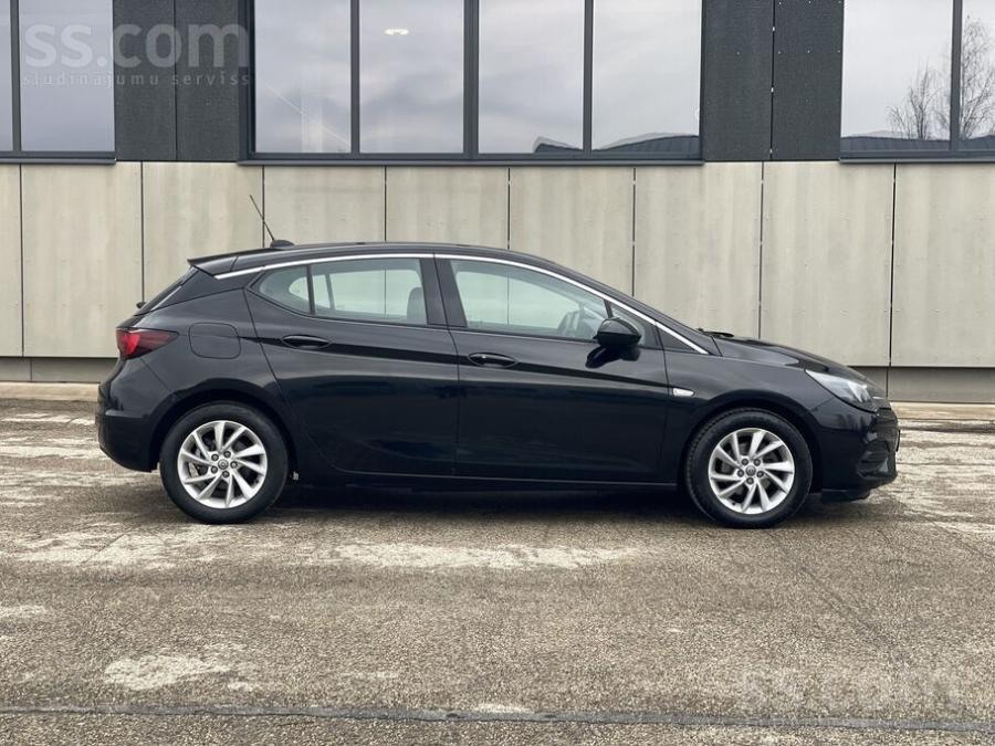 Black Opel Astra 2022 in Riga, with an engine capacity of 1.50 L and mileage of 192 thousand km for 7390 €, photo 14 on AUTOMOTO.COM.LV