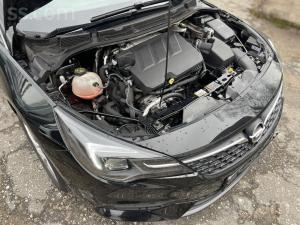 Black Opel Astra 2022 in Riga, with an engine capacity of 1.50 L and mileage of 192 thousand km for 7390 €, photo 16 on AUTOMOTO.COM.LV
