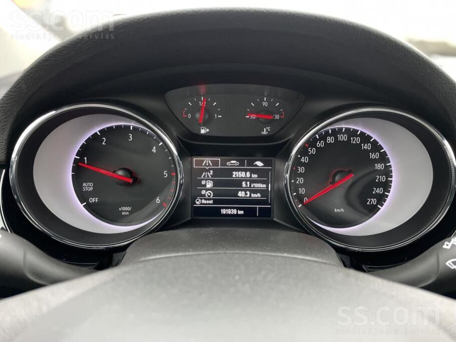 Black Opel Astra 2022 in Riga, with an engine capacity of 1.50 L and mileage of 192 thousand km for 7390 €, photo 35 on AUTOMOTO.COM.LV