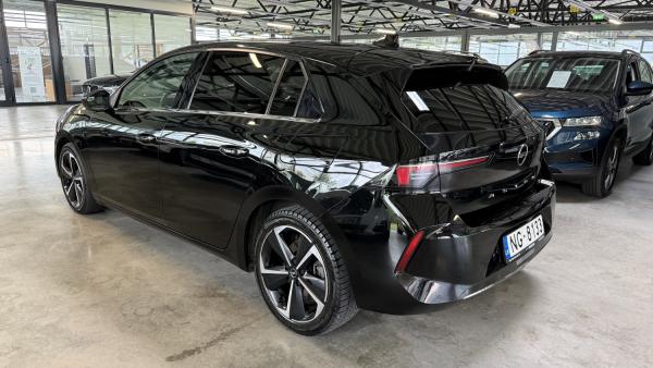 Melns Opel Astra 2022 Rīga, ar dzinēja tilpumu 1.60 L un nobraukumu 76 tūkst. km par 18900 €, foto 3 vietnē AUTOMOTO.COM.LV