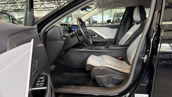 Melns Opel Astra 2022 Rīga, ar dzinēja tilpumu 1.60 L un nobraukumu 76 tūkst. km par 18900 €, foto 10 vietnē AUTOMOTO.COM.LV