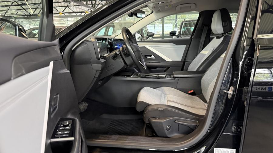 Melns Opel Astra 2022 Rīga, ar dzinēja tilpumu 1.60 L un nobraukumu 76 tūkst. km par 18900 €, foto 10 vietnē AUTOMOTO.COM.LV