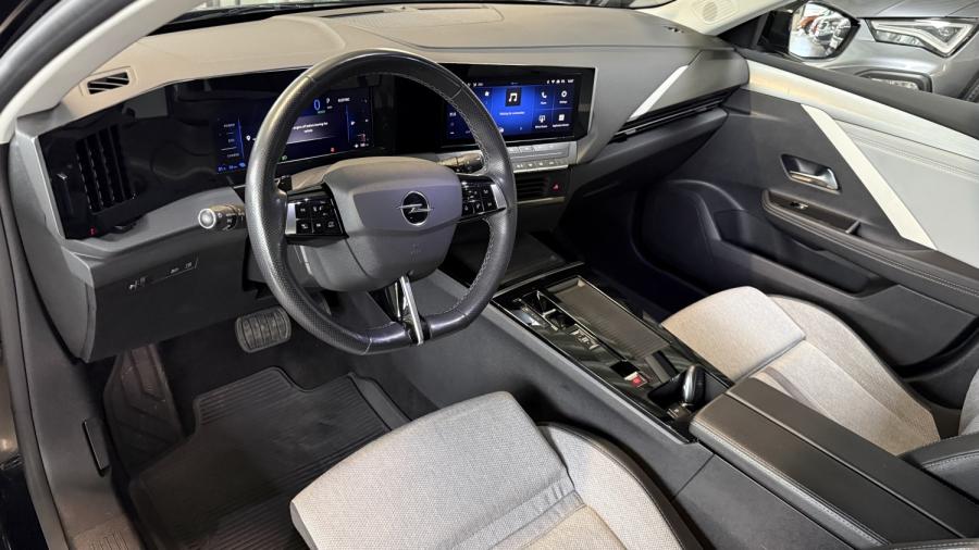 Melns Opel Astra 2022 Rīga, ar dzinēja tilpumu 1.60 L un nobraukumu 76 tūkst. km par 18900 €, foto 11 vietnē AUTOMOTO.COM.LV