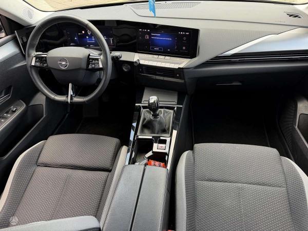 Black Opel Astra 2022 in Kaunas, with an engine capacity of 1.20 L and mileage of 88 thousand km for 13500 €, photo 8 on AUTOMOTO.COM.LV