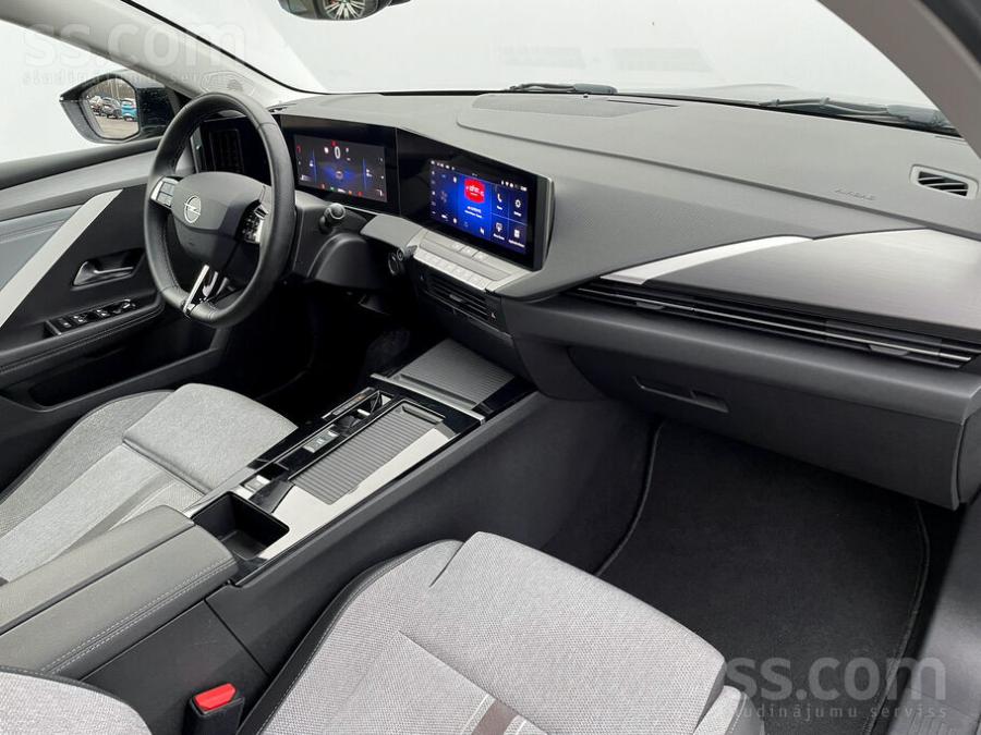 Melns Opel Astra 2023 Rīga, ar dzinēja tilpumu 1.50 L un nobraukumu 20 tūkst. km par 17500 €, foto 13 vietnē AUTOMOTO.COM.LV