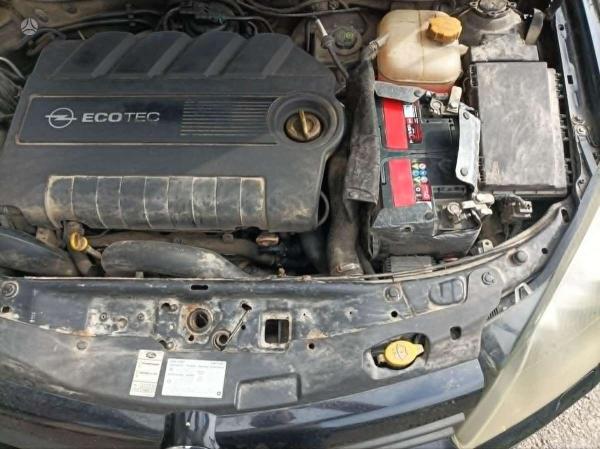 Black Opel Astra 2005 in Kaisiadorys, with an engine capacity of 1.91 L and mileage of 300 thousand km for 600 €, photo 5 on AUTOMOTO.COM.LV