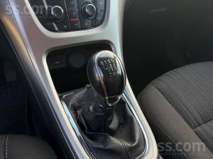Black Opel Astra 2011 in Riga, with an engine capacity of 1.70 L and mileage of 0 thousand km for 949 €, photo 9 on AUTOMOTO.COM.LV