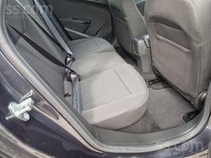Black Opel Astra 2015 in Ogre, with an engine capacity of 2.00 L and mileage of 202 thousand km for 5750 €, photo 10 on AUTOMOTO.COM.LV