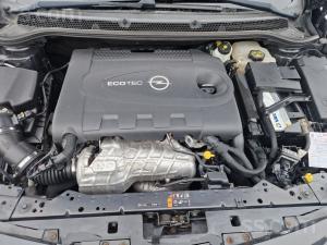 Black Opel Astra 2015 in Ogre, with an engine capacity of 2.00 L and mileage of 202 thousand km for 5750 €, photo 13 on AUTOMOTO.COM.LV