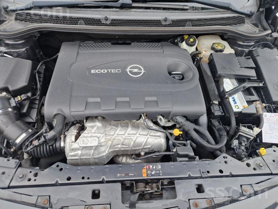 Black Opel Astra 2015 in Ogre, with an engine capacity of 2.00 L and mileage of 202 thousand km for 5750 €, photo 13 on AUTOMOTO.COM.LV