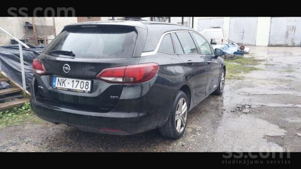 Черный Опель Астра 2018 в Рига, объемом двигателя 1.60 л и пробегом 220 тыс. км за 3900 €, фото 3 на AUTOMOTO.COM.LV
