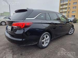 Black Opel Astra 2019 in Riga, with an engine capacity of 2.00 L and mileage of 190 thousand km for 9500 €, photo 7 on AUTOMOTO.COM.LV