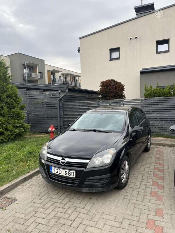 Melns Opel Astra 2006 Viļņa, ar dzinēja tilpumu 1.69 L un nobraukumu 240 tūkst. km par 2500 €, foto 1 vietnē AUTOMOTO.COM.LV