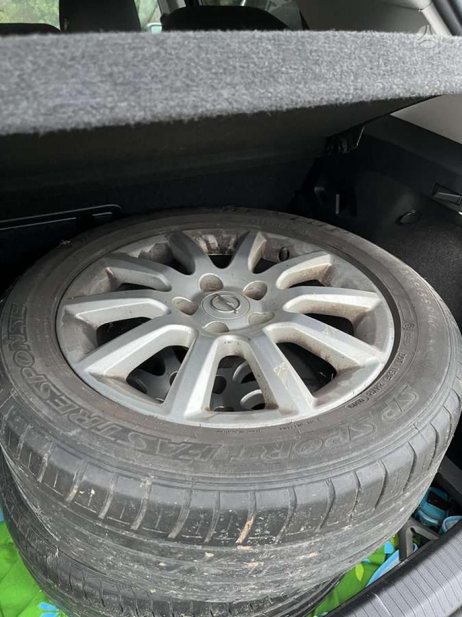 Melns Opel Astra 2006 Viļņa, ar dzinēja tilpumu 1.69 L un nobraukumu 240 tūkst. km par 2500 €, foto 3 vietnē AUTOMOTO.COM.LV