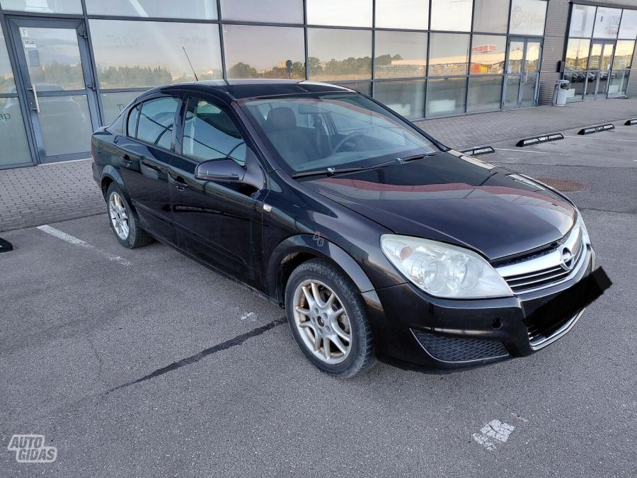 Melns Opel Astra 2008 Panevēža, ar dzinēja tilpumu 1.70 L un nobraukumu 355 tūkst. km par 950 €, foto 1 vietnē AUTOMOTO.COM.LV