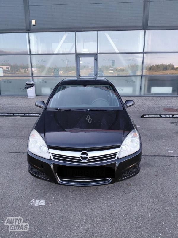 Melns Opel Astra 2008 Panevēža, ar dzinēja tilpumu 1.70 L un nobraukumu 355 tūkst. km par 950 €, foto 2 vietnē AUTOMOTO.COM.LV