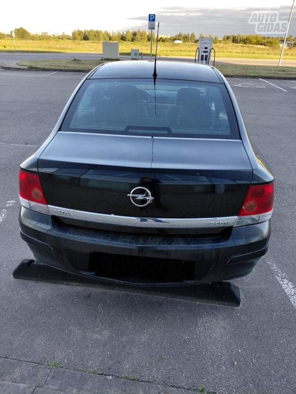 Melns Opel Astra 2008 Panevēža, ar dzinēja tilpumu 1.70 L un nobraukumu 355 tūkst. km par 950 €, foto 5 vietnē AUTOMOTO.COM.LV