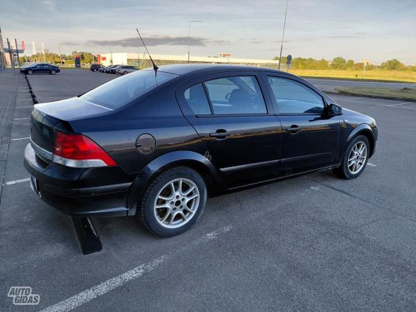 Melns Opel Astra 2008 Panevēža, ar dzinēja tilpumu 1.70 L un nobraukumu 355 tūkst. km par 950 €, foto 6 vietnē AUTOMOTO.COM.LV