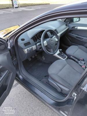 Melns Opel Astra 2008 Panevēža, ar dzinēja tilpumu 1.70 L un nobraukumu 355 tūkst. km par 950 €, foto 9 vietnē AUTOMOTO.COM.LV