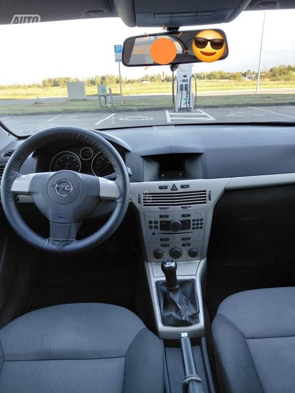 Melns Opel Astra 2008 Panevēža, ar dzinēja tilpumu 1.70 L un nobraukumu 355 tūkst. km par 950 €, foto 9 vietnē AUTOMOTO.COM.LV