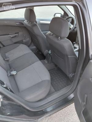Melns Opel Astra 2008 Panevēža, ar dzinēja tilpumu 1.70 L un nobraukumu 355 tūkst. km par 950 €, foto 15 vietnē AUTOMOTO.COM.LV