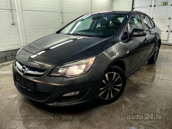 Black Opel Astra 2013 in Viljandi, with an engine capacity of 1.40 L and mileage of 134 thousand km for 5490 €, photo 1 on AUTOMOTO.COM.LV