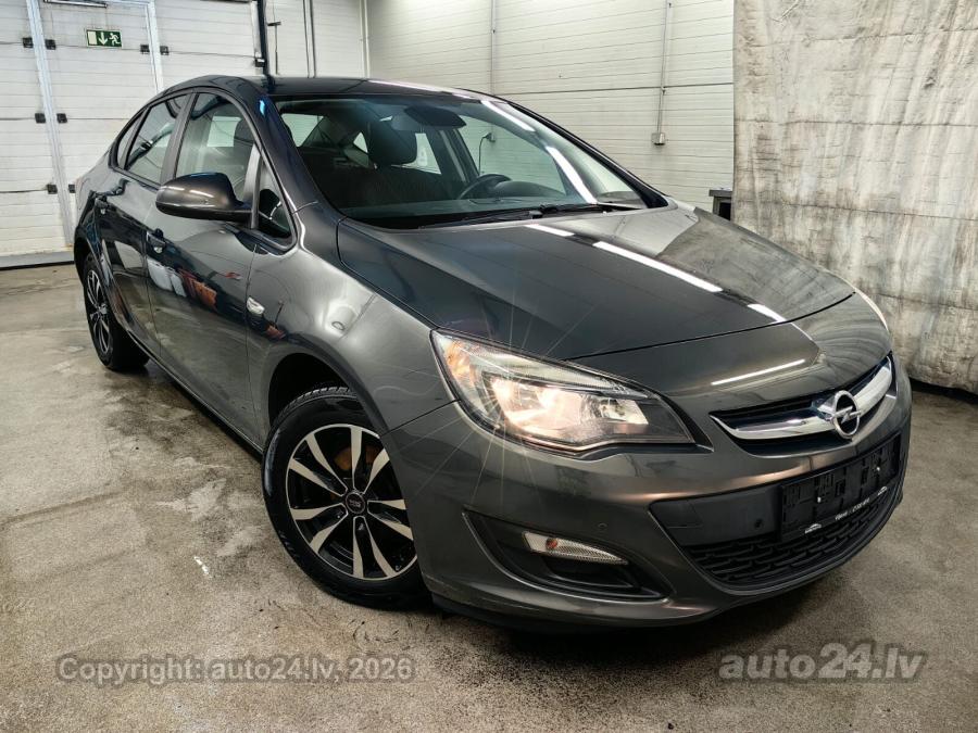 Melns Opel Astra 2013 Viljandi, ar dzinēja tilpumu 1.40 L un nobraukumu 134 tūkst. km par 5490 €, foto 3 vietnē AUTOMOTO.COM.LV