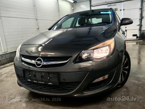 Black Opel Astra 2013 in Viljandi, with an engine capacity of 1.40 L and mileage of 134 thousand km for 5490 €, photo 3 on AUTOMOTO.COM.LV