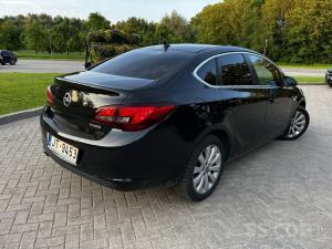 Melns Opel Astra 2014 Rīga, ar dzinēja tilpumu 1.40 L un nobraukumu 273 tūkst. km par 4299 €, foto 4 vietnē AUTOMOTO.COM.LV