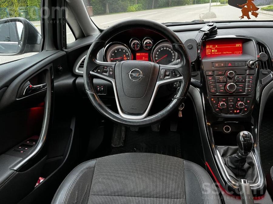 Melns Opel Astra 2014 Rīga, ar dzinēja tilpumu 1.40 L un nobraukumu 273 tūkst. km par 4299 €, foto 6 vietnē AUTOMOTO.COM.LV