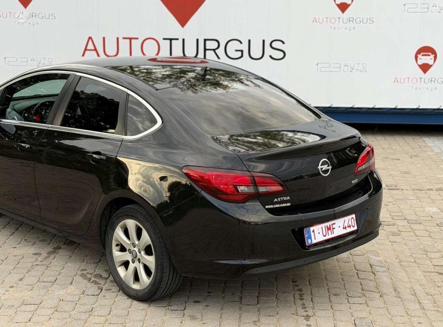 Melns Opel Astra 2014 Tauragė, ar dzinēja tilpumu 1.69 L un nobraukumu 208 tūkst. km par 3600 €, foto 22 vietnē AUTOMOTO.COM.LV