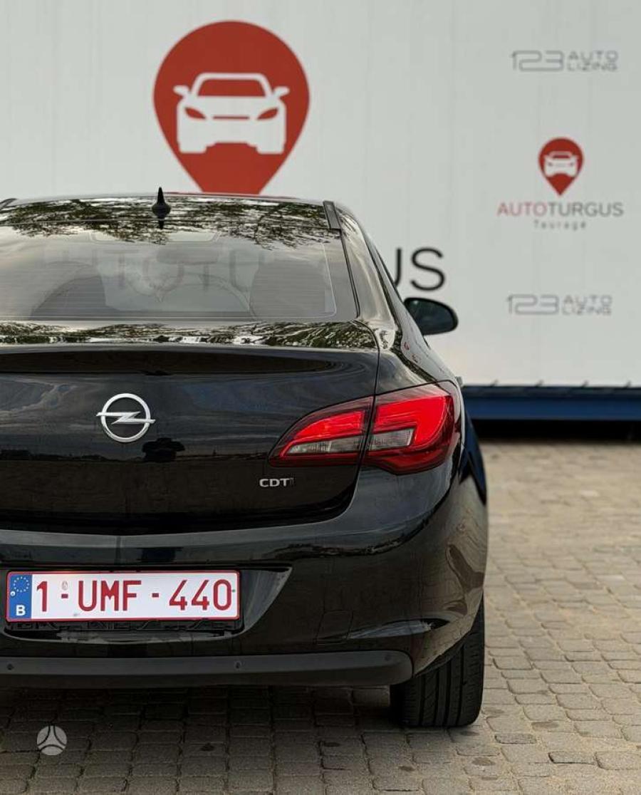 Melns Opel Astra 2014 Tauragė, ar dzinēja tilpumu 1.69 L un nobraukumu 208 tūkst. km par 3600 €, foto 24 vietnē AUTOMOTO.COM.LV