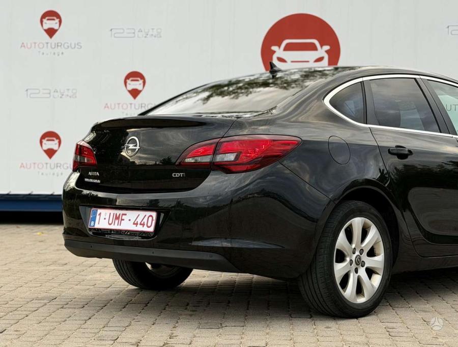 Melns Opel Astra 2014 Tauragė, ar dzinēja tilpumu 1.69 L un nobraukumu 208 tūkst. km par 3600 €, foto 26 vietnē AUTOMOTO.COM.LV