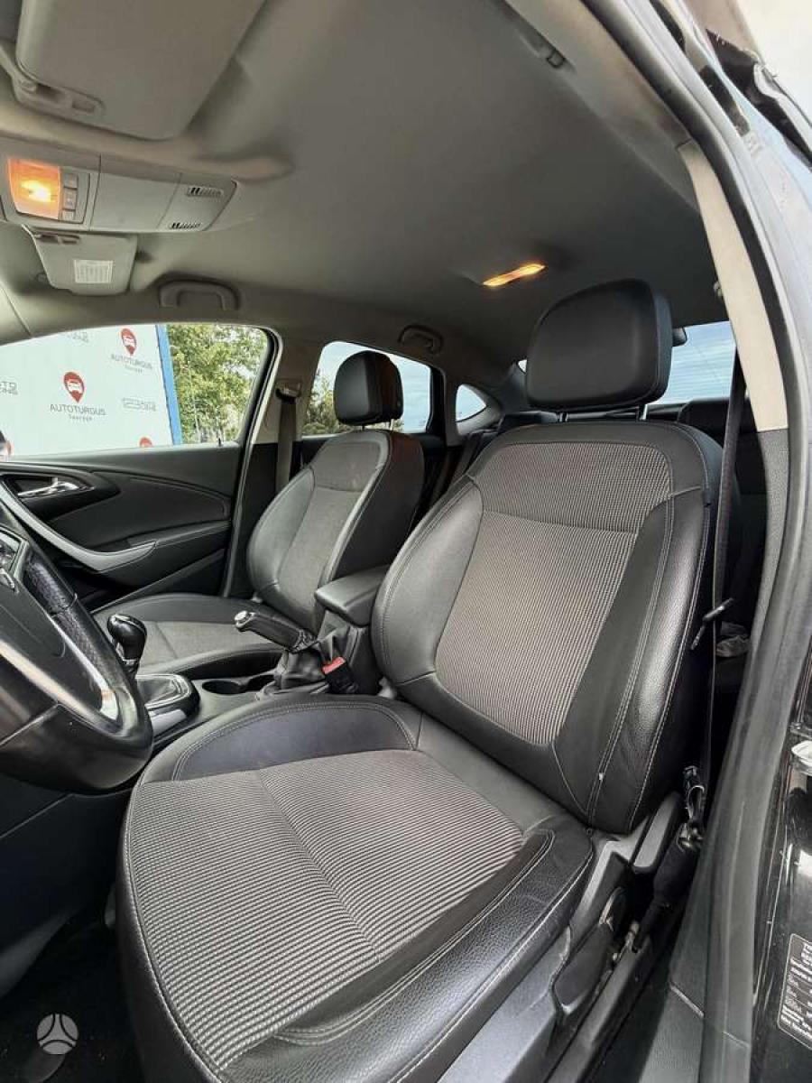 Melns Opel Astra 2014 Tauragė, ar dzinēja tilpumu 1.69 L un nobraukumu 208 tūkst. km par 3600 €, foto 33 vietnē AUTOMOTO.COM.LV