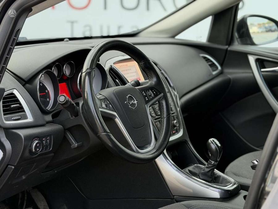 Melns Opel Astra 2014 Tauragė, ar dzinēja tilpumu 1.69 L un nobraukumu 208 tūkst. km par 3600 €, foto 44 vietnē AUTOMOTO.COM.LV