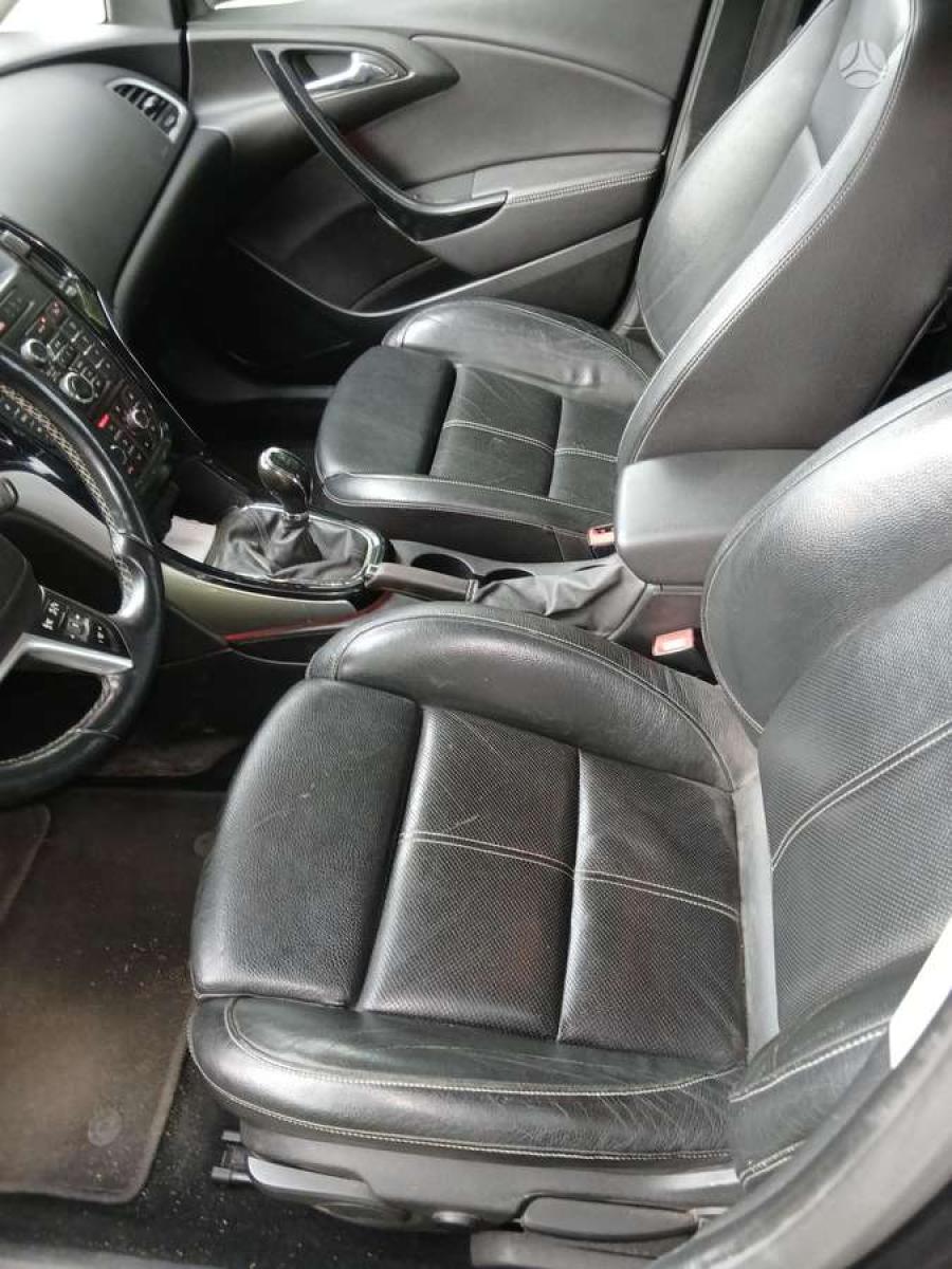 Melns Opel Astra 2015 Kaišiadorys, ar dzinēja tilpumu 1.60 L un nobraukumu 276 tūkst. km par 5000 €, foto 10 vietnē AUTOMOTO.COM.LV