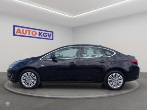 Black Opel Astra 2015 in Kaunas, with an engine capacity of 1.60 L and mileage of 276 thousand km for 5499 €, photo 3 on AUTOMOTO.COM.LV