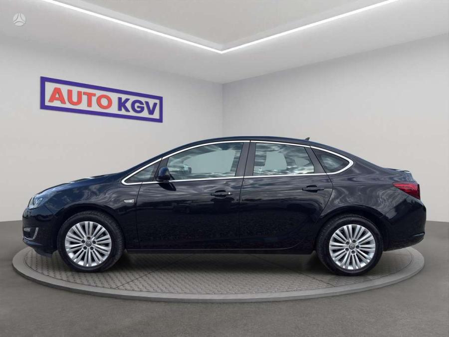 Melns Opel Astra 2015 Kauņa, ar dzinēja tilpumu 1.60 L un nobraukumu 276 tūkst. km par 5499 €, foto 3 vietnē AUTOMOTO.COM.LV