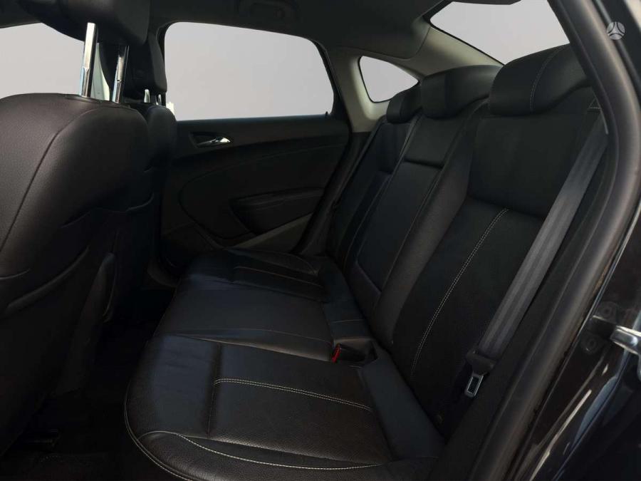 Melns Opel Astra 2015 Kauņa, ar dzinēja tilpumu 1.60 L un nobraukumu 276 tūkst. km par 5499 €, foto 12 vietnē AUTOMOTO.COM.LV