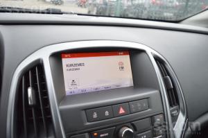 Black Opel Astra 2016 in Tukums, with an engine capacity of 1.40 L and mileage of 199 thousand km for 5595 €, photo 17 on AUTOMOTO.COM.LV