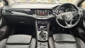 Melns Opel Astra 2016 Šauļi, ar dzinēja tilpumu 1.60 L un nobraukumu 200 tūkst. km par 2999 €, foto 12 vietnē AUTOMOTO.COM.LV