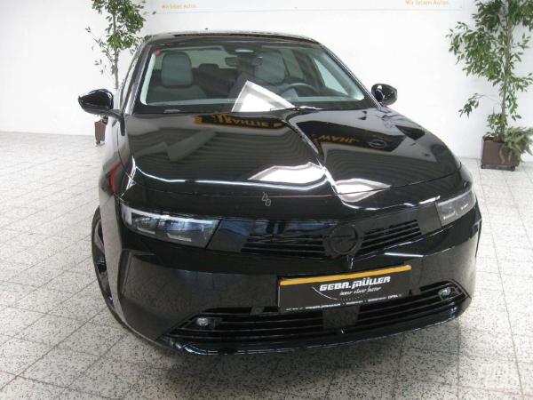 Black Opel Astra 2022 in Kaunas, with an engine capacity of 1.60 L and mileage of 21 thousand km for 29507 €, photo 2 on AUTOMOTO.COM.LV
