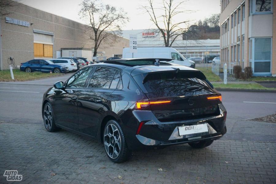 Black Opel Astra 2024 in Kaunas, with an engine capacity of 1.20 L and mileage of 43 thousand km for 22735 €, photo 2 on AUTOMOTO.COM.LV